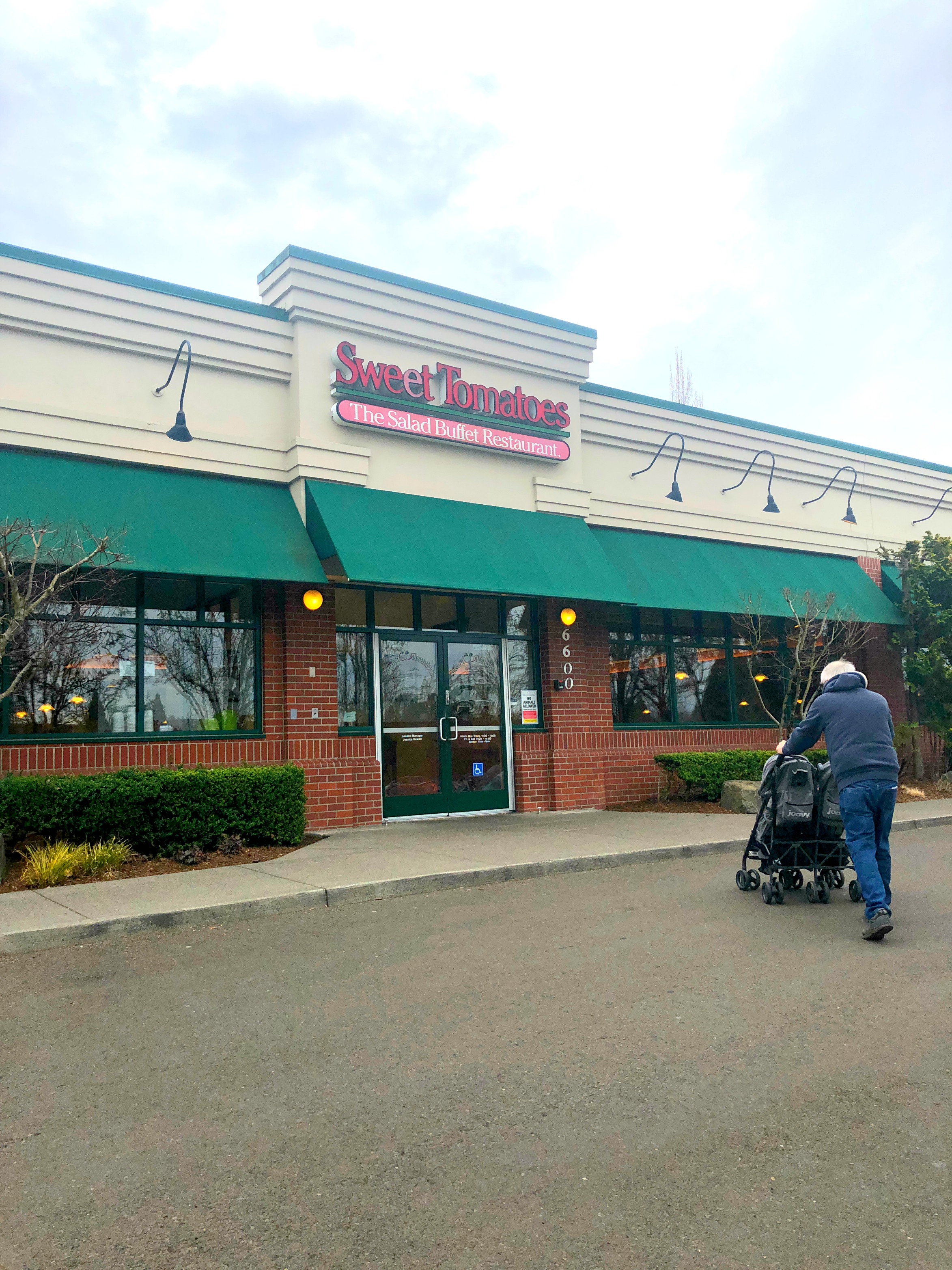 Sweet Tomatoes Now Has Nutrition Focused Icons - Budget Savvy Diva