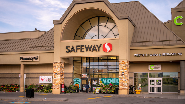 Top 6 Ways to Save Money at Safeway in 2026 - Budget Savvy Diva